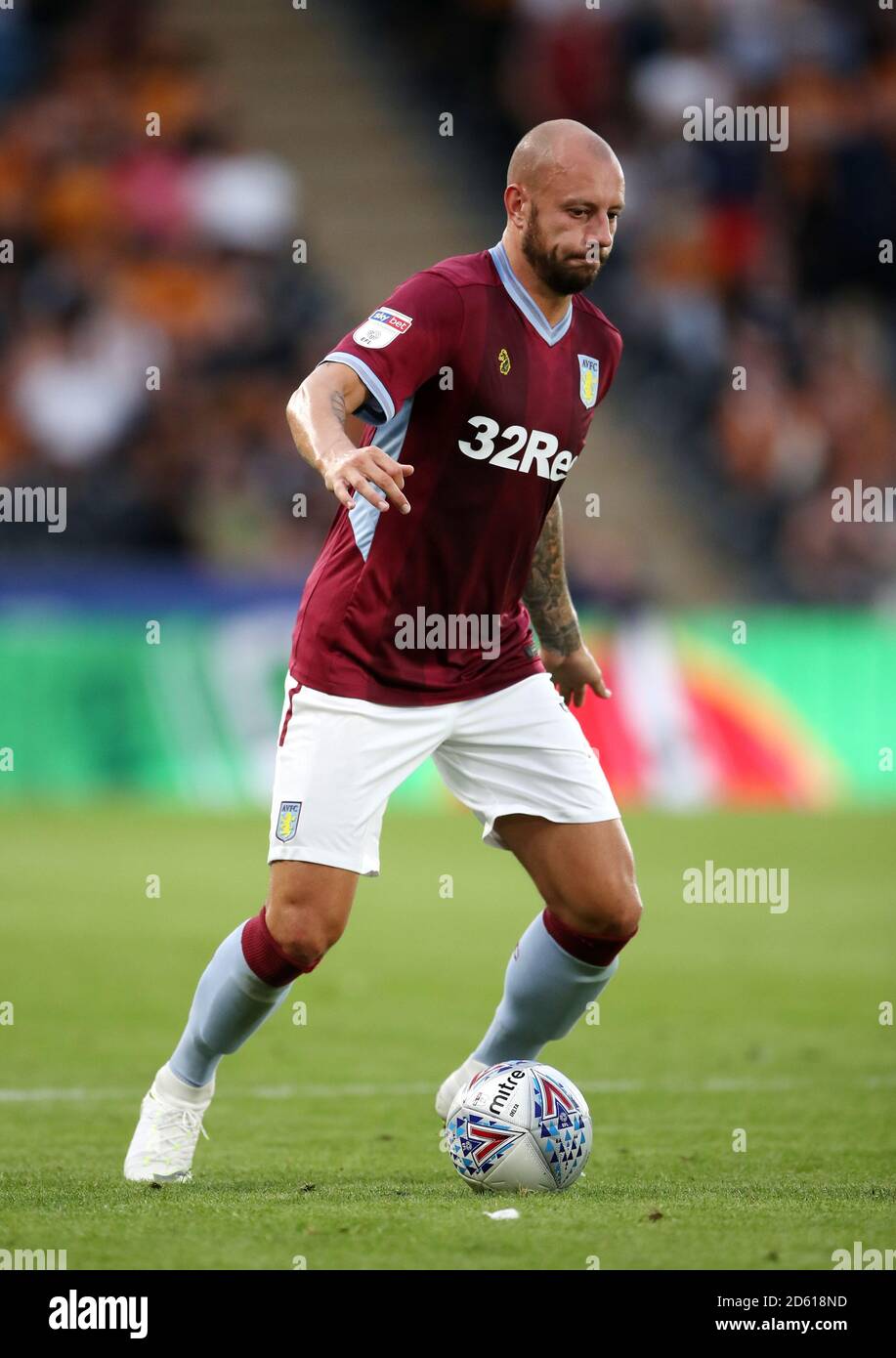 Aston Villa's Alan Hutton Stock Photo - Alamy