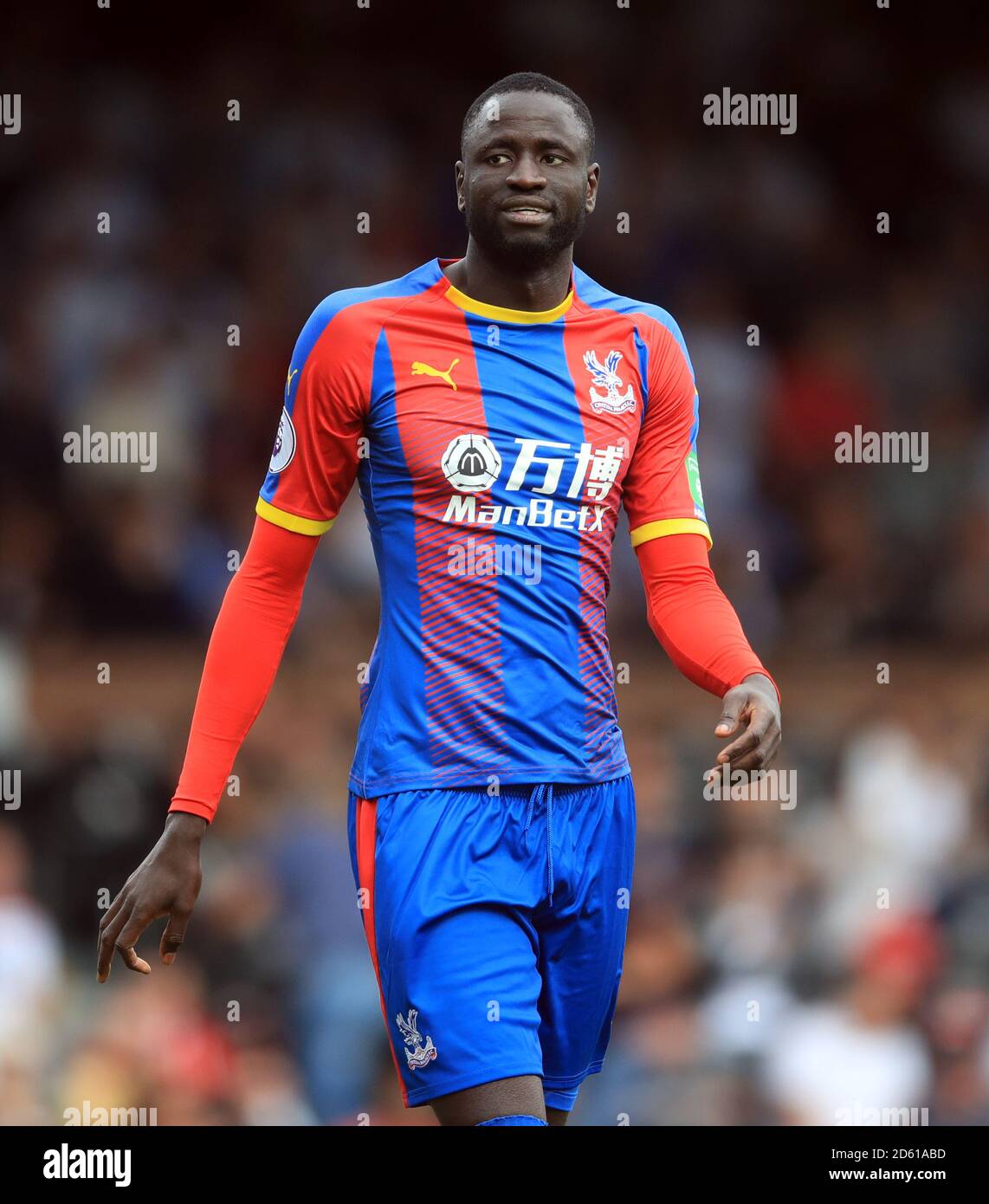 Crystal palaces cheikhou kouyate hi-res stock photography and images ...