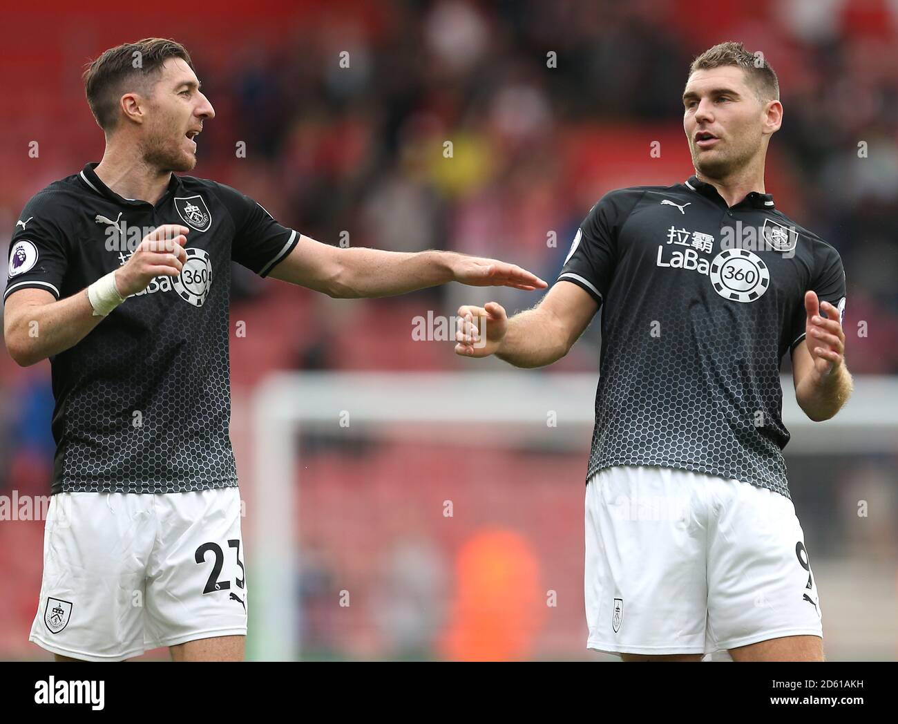 Left half southampton hi-res stock photography and images - Alamy