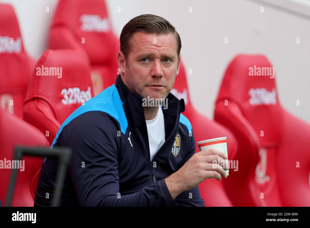 Notts county manager kevin nolan hi-res stock photography and images ...