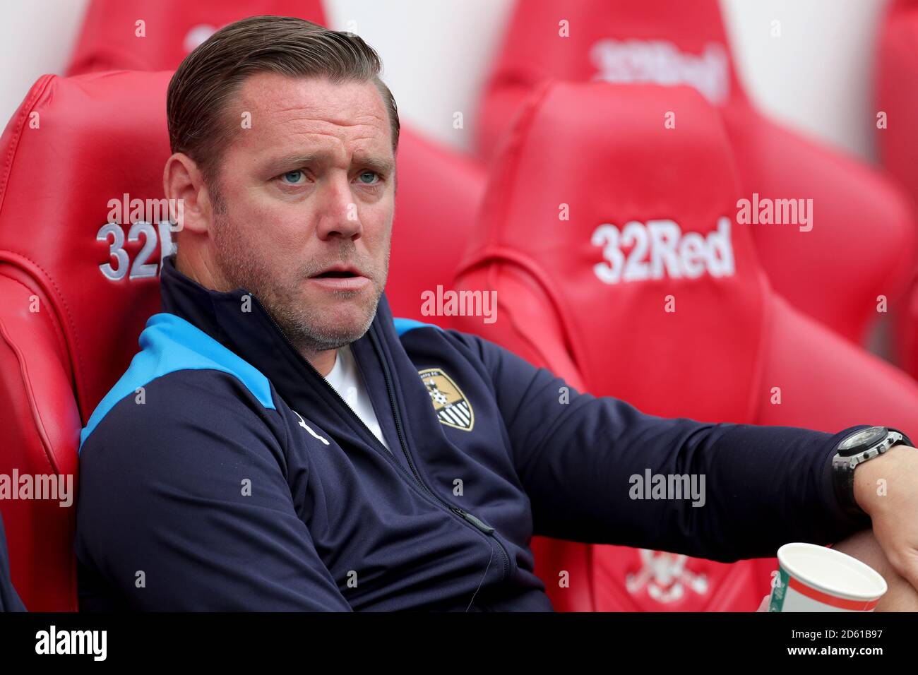 Notts county manager kevin nolan hi-res stock photography and images ...