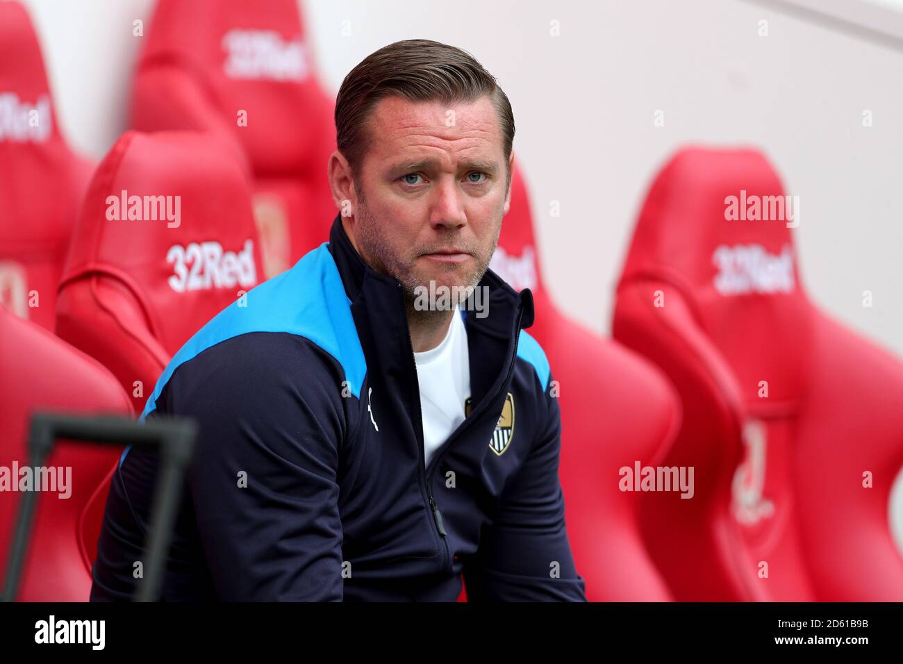 Notts county manager kevin nolan hi-res stock photography and images ...