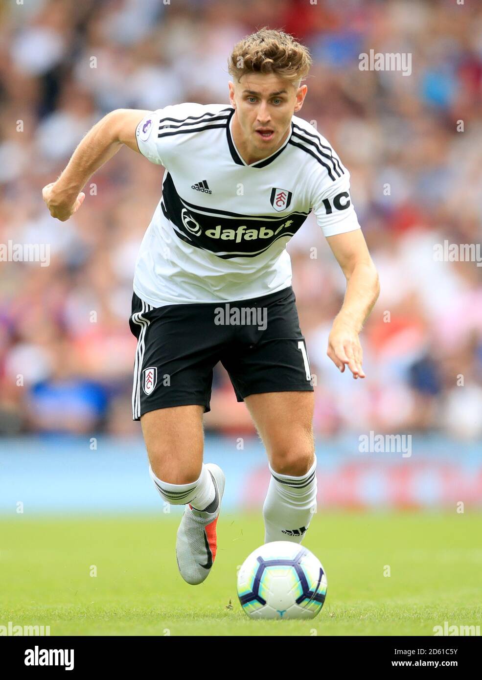Fulham's Tom Cairney Stock Photo - Alamy