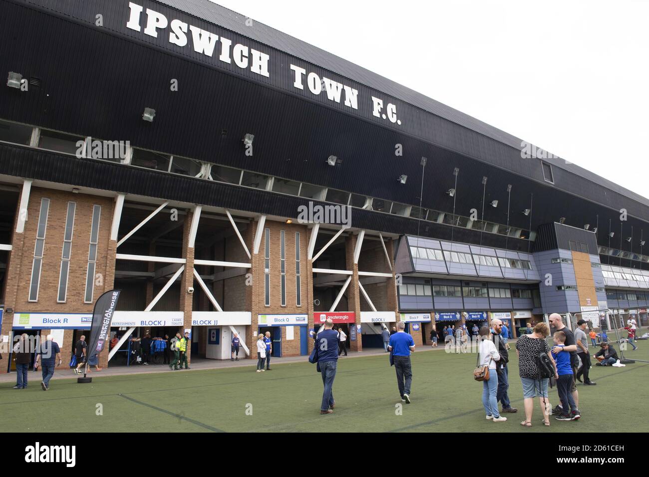 General view of fans arriving at Portman Road Stock Photo - Alamy