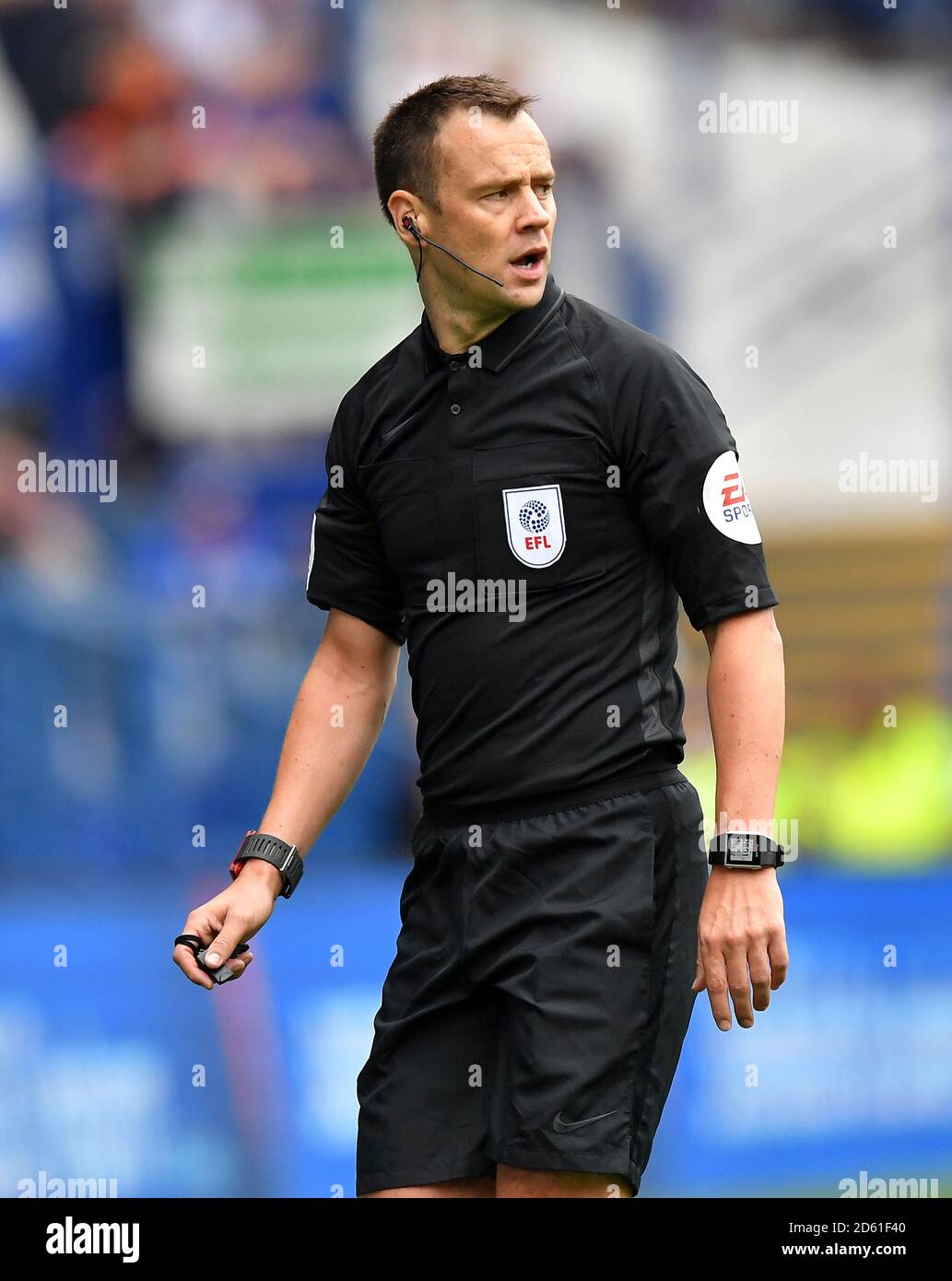 Match referee stuart attwell hi-res stock photography and images - Alamy