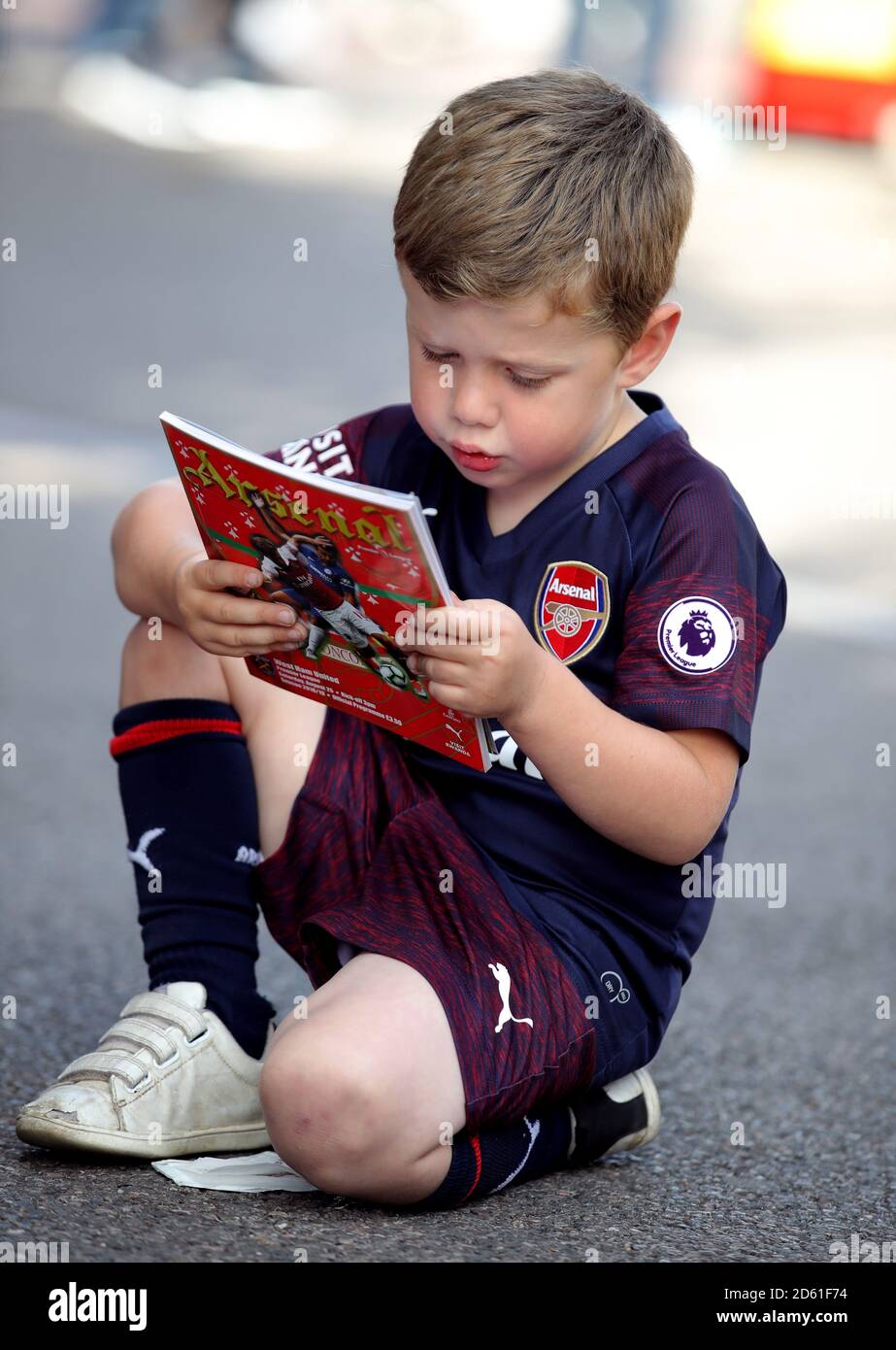Arsenal fan hi-res stock photography and images - Alamy