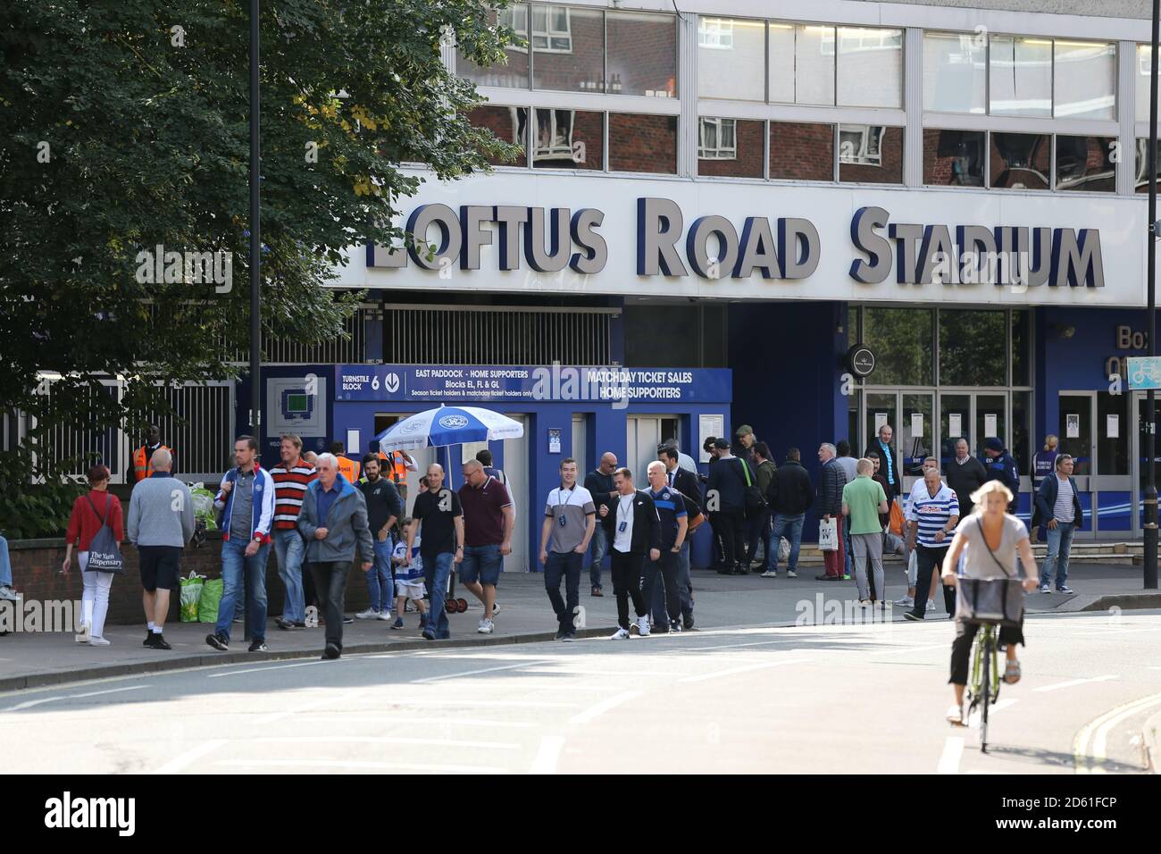 Loftus road stadium hi-res stock photography and images - Alamy