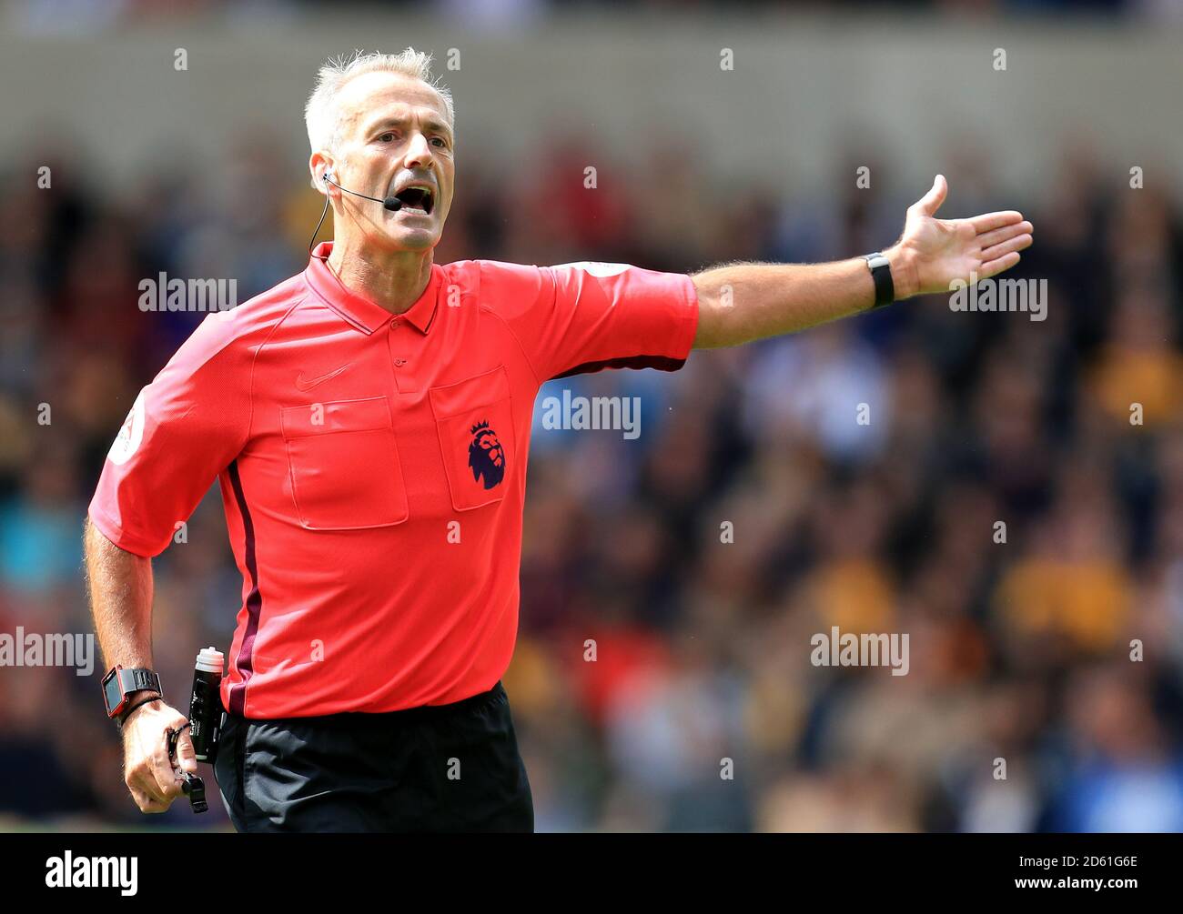 Martin Atkinson match referee Stock Photo - Alamy