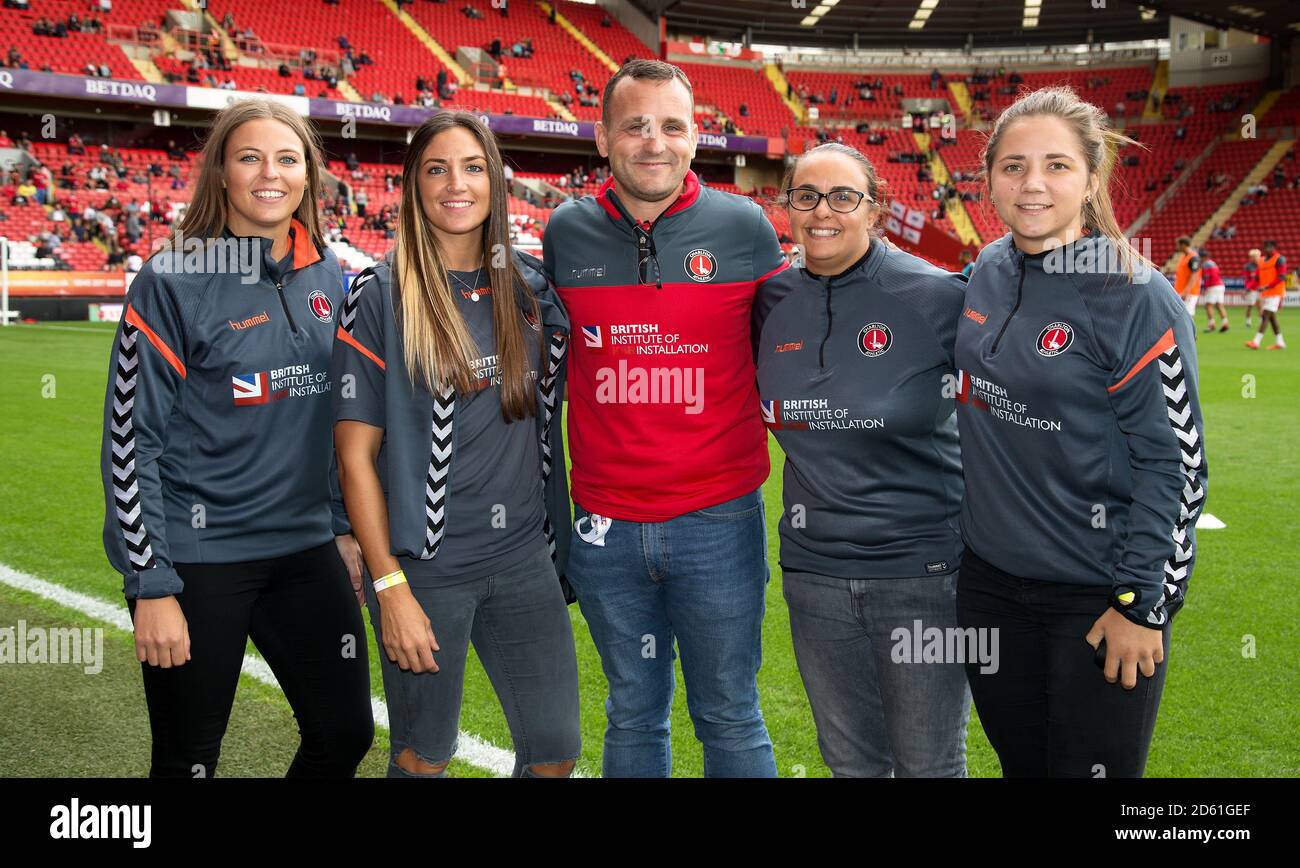 The Charlton Women's team presentation prior to kick-off Stock Photo ...