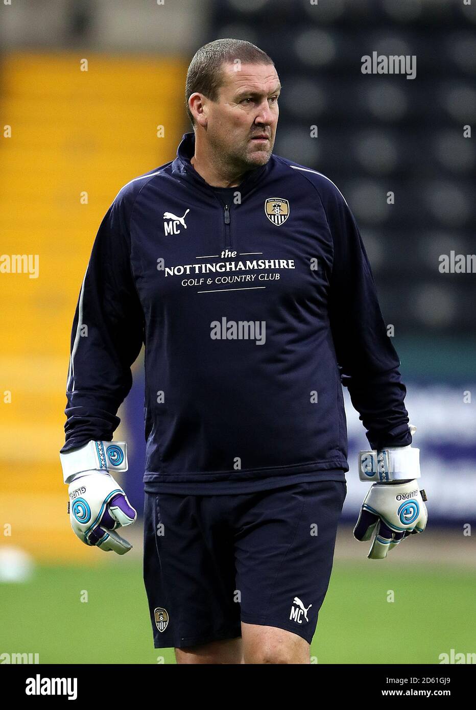 Notts county coach hi-res stock photography and images - Alamy