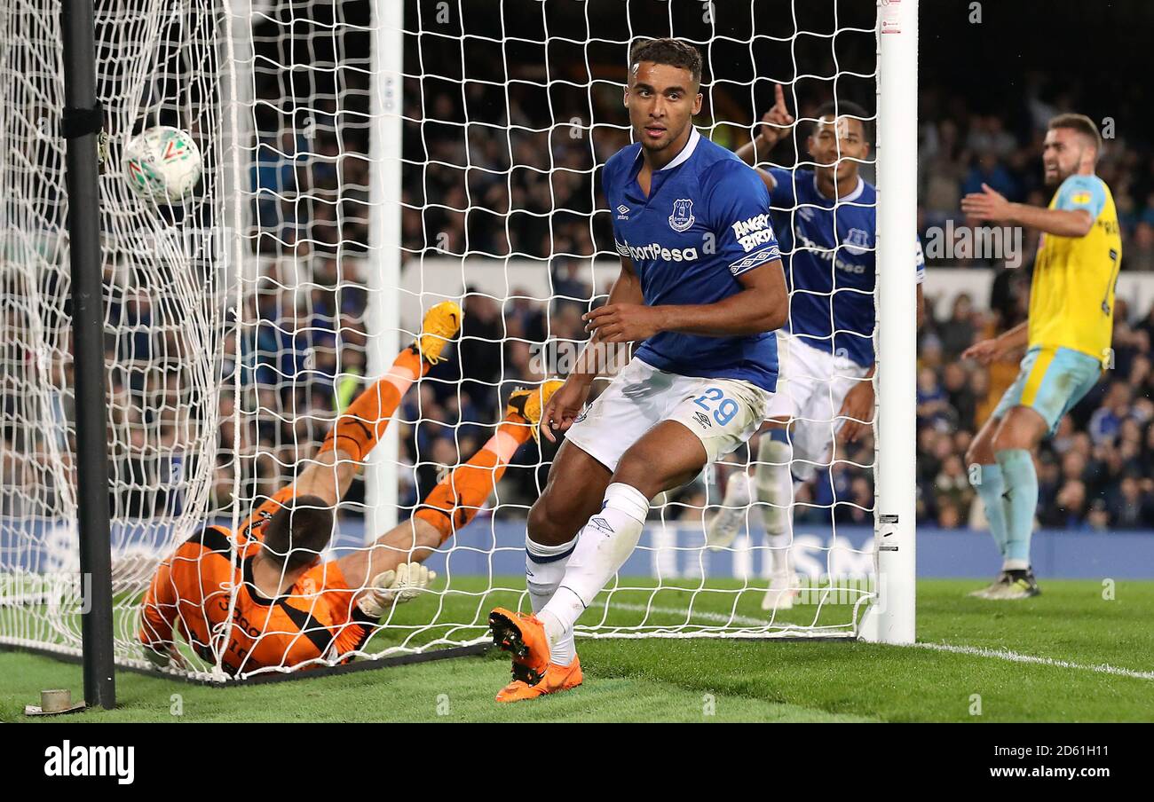 Everton's Dominic Calvert-Lewin (centre) celebrates scoring his side's ...