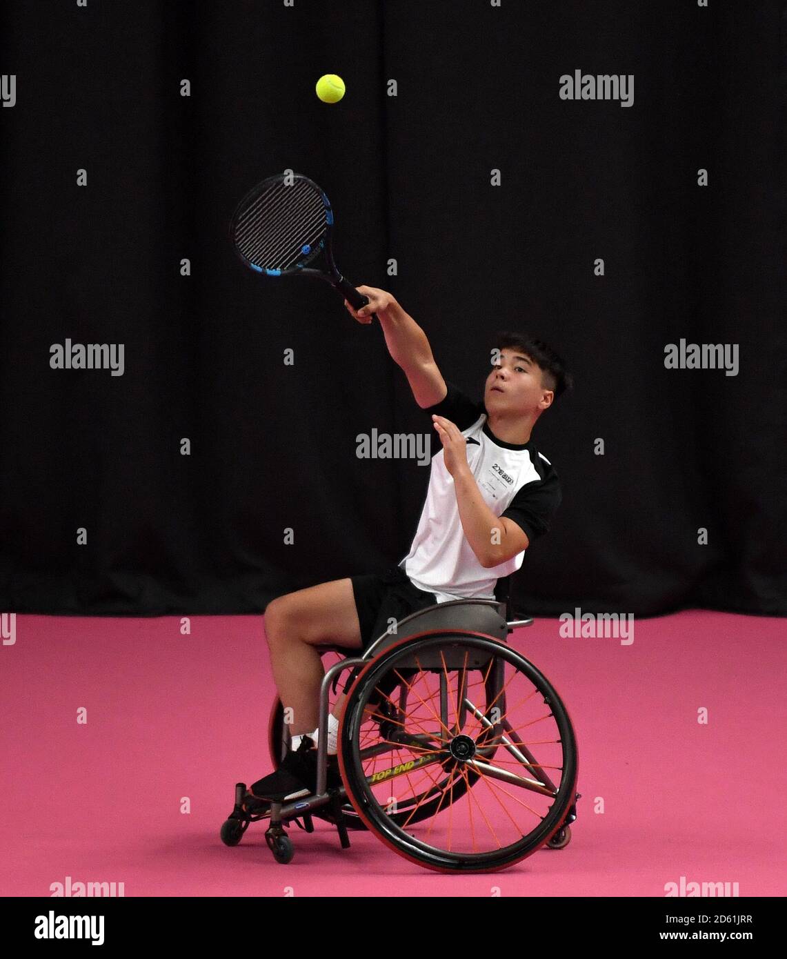 Oliver cox hi-res stock photography and images - Alamy