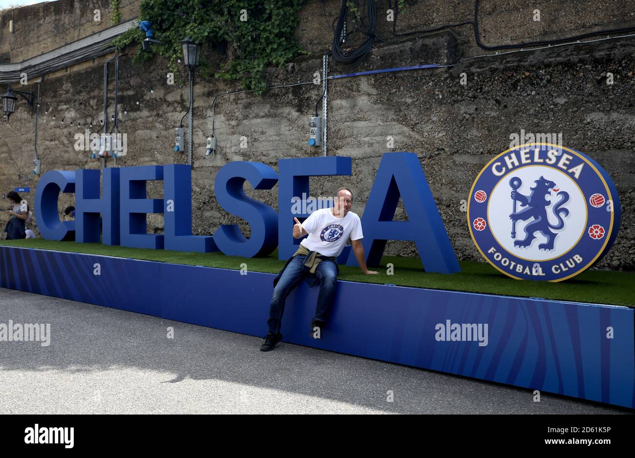 Fan poses photograph soccer hi-res stock photography and images - Alamy
