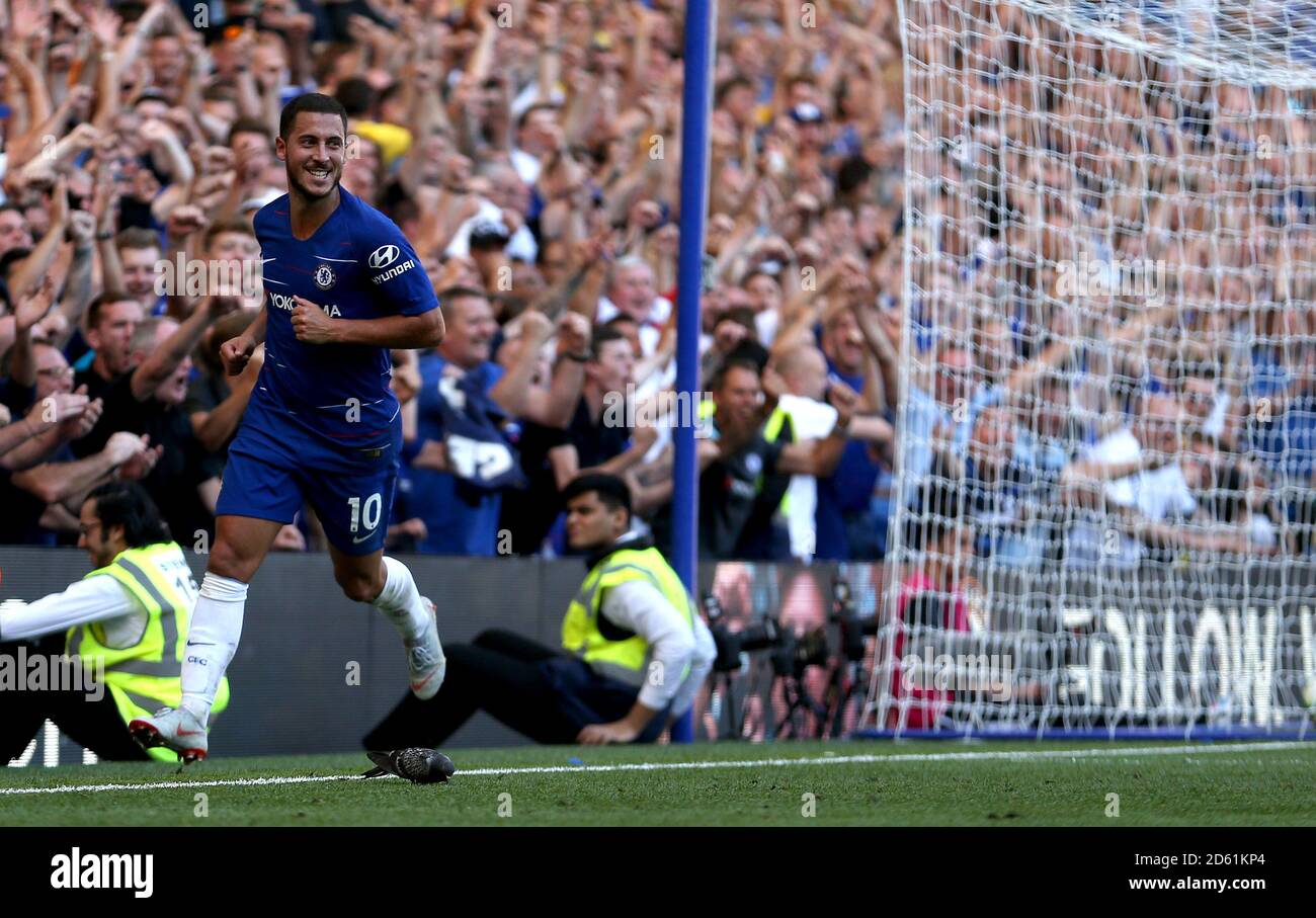 Chelseas eden hazard scores hi-res stock photography and images - Alamy