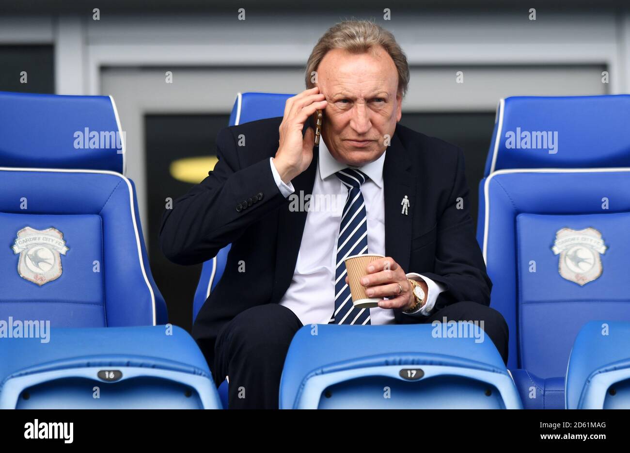 Neil warnock cardiff city hi-res stock photography and images - Alamy
