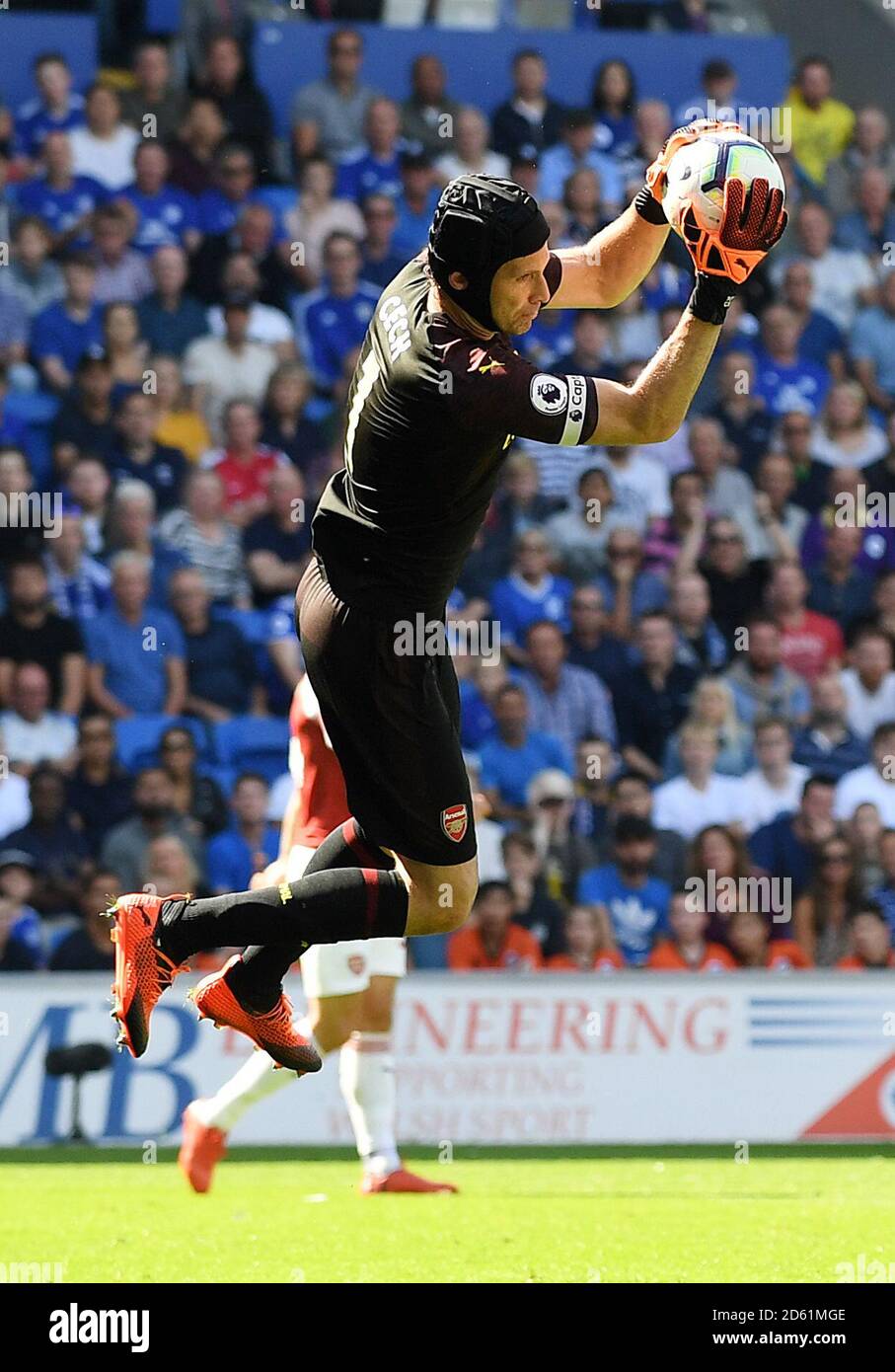 Arsenal goalkeeper Petr Cech saves a shot Stock Photo - Alamy