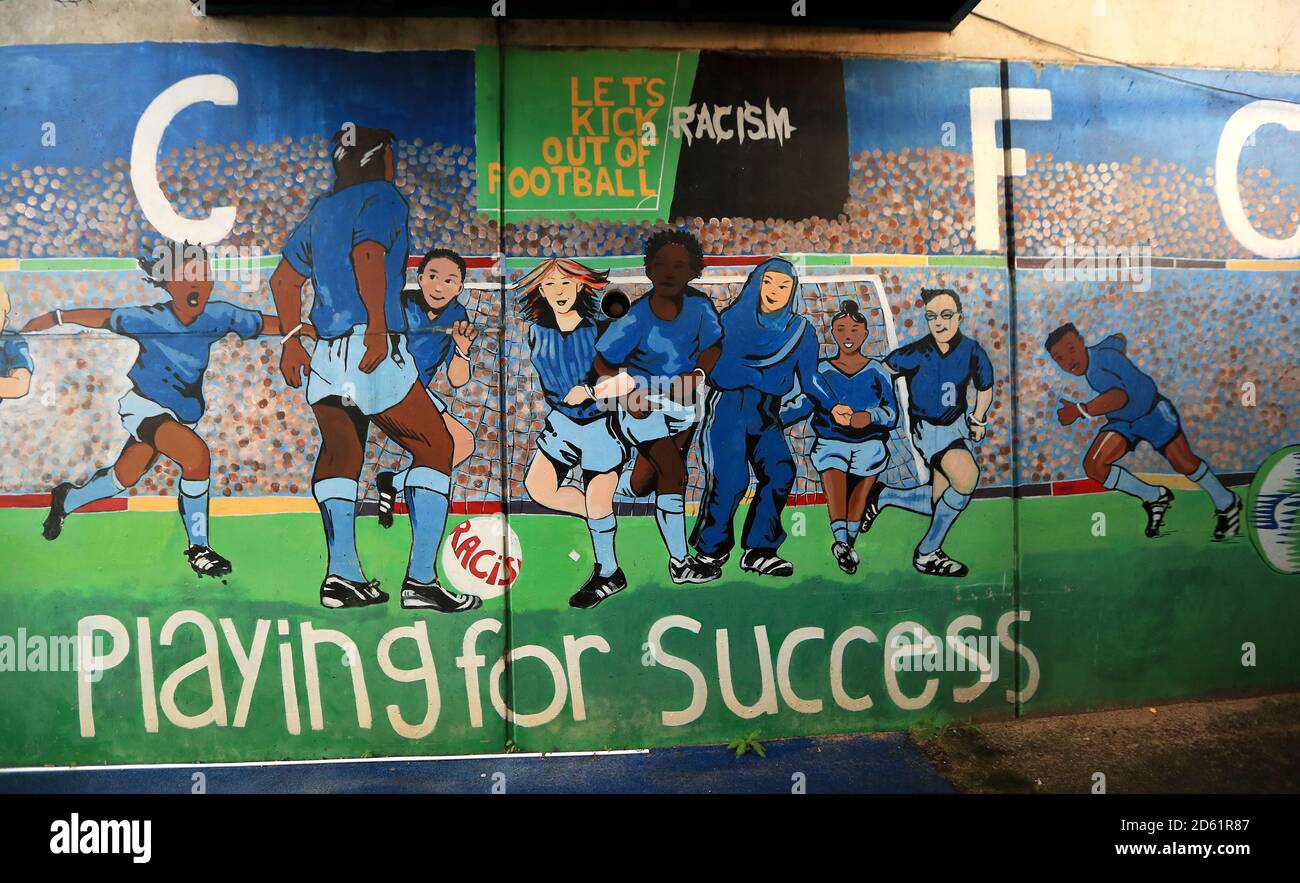 Football mural hi-res stock photography and images - Alamy