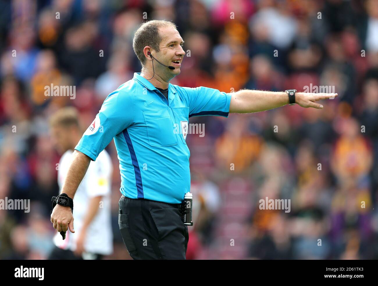 Match referee Jeremy Simpson Stock Photo - Alamy