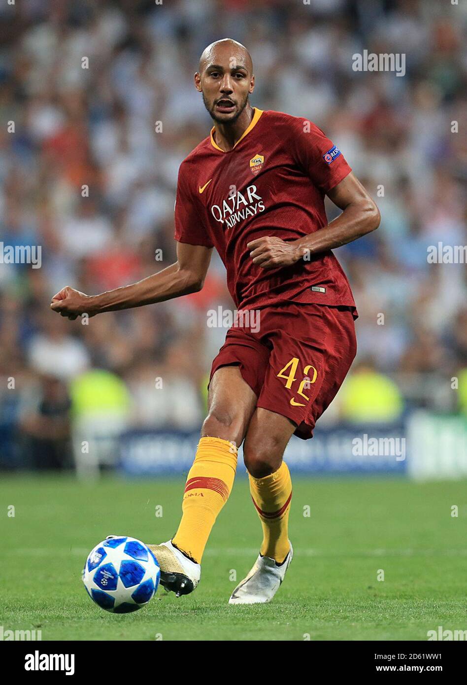 Roma's Steven Nzonzi Stock Photo - Alamy