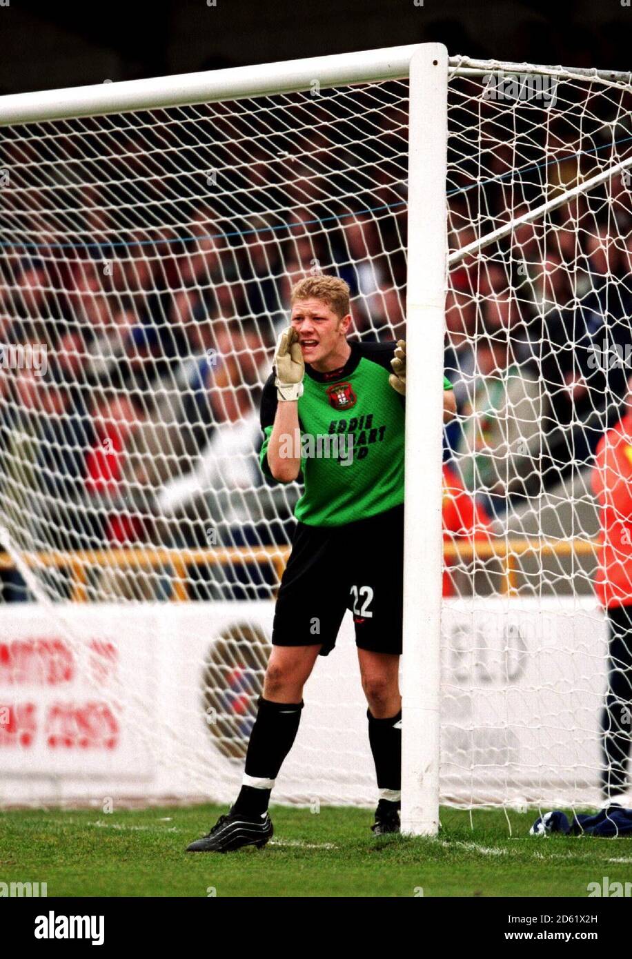 Luke Weaver, Carlisle United goalkeeper Stock Photo - Alamy