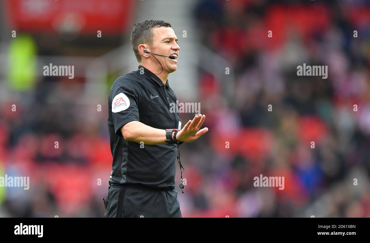 Referee Tony Harrington Stock Photo - Alamy