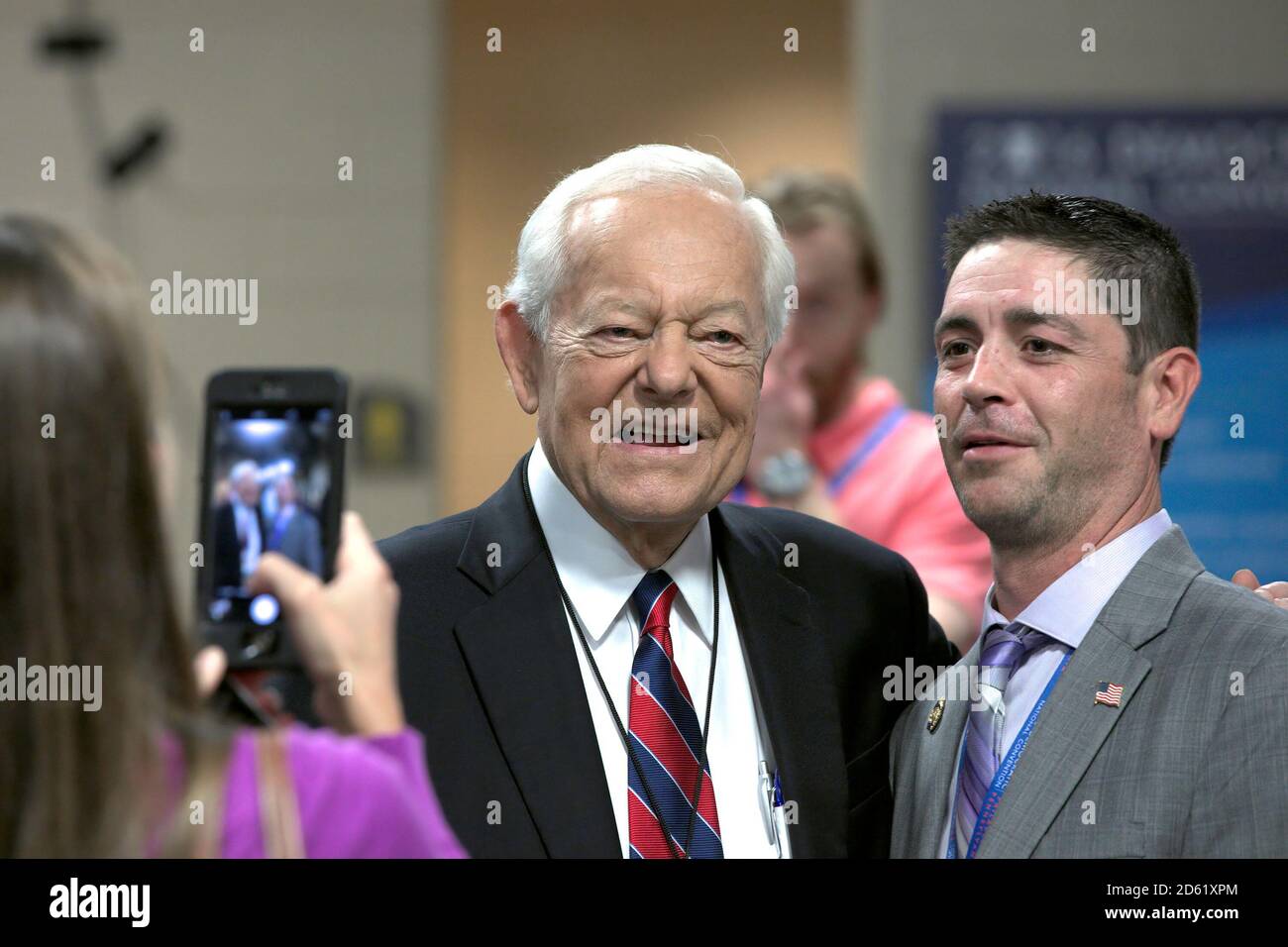 Cbs tv news anchor hi-res stock photography and images - Alamy