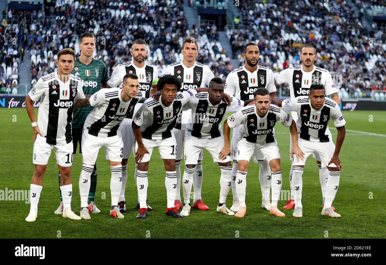 Juventus players pose for a photograph before kick-off Stock Photo - Alamy