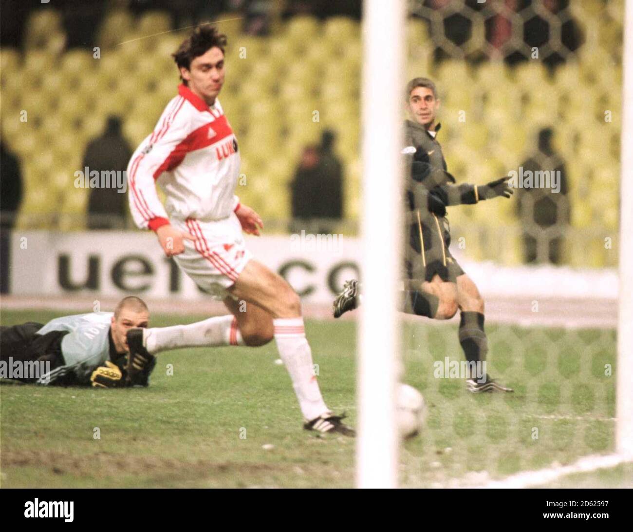 Arsenals silvinho hi-res stock photography and images - Alamy