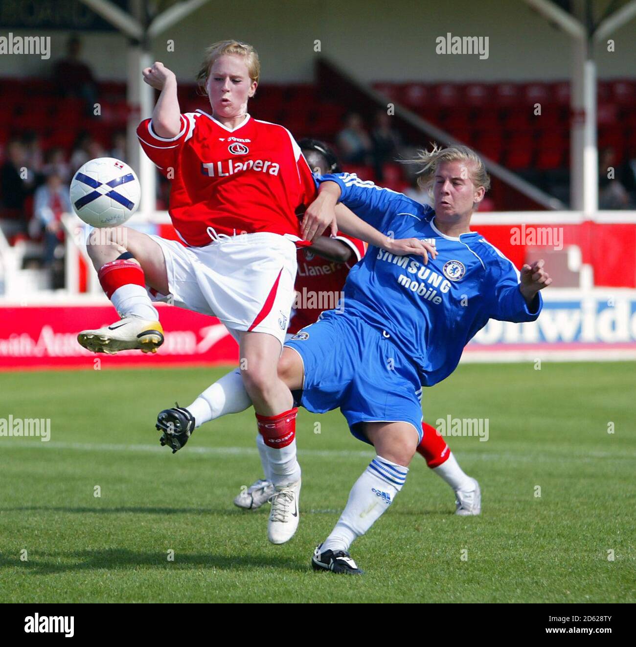 Charlton ladies football hi-res stock photography and images - Alamy