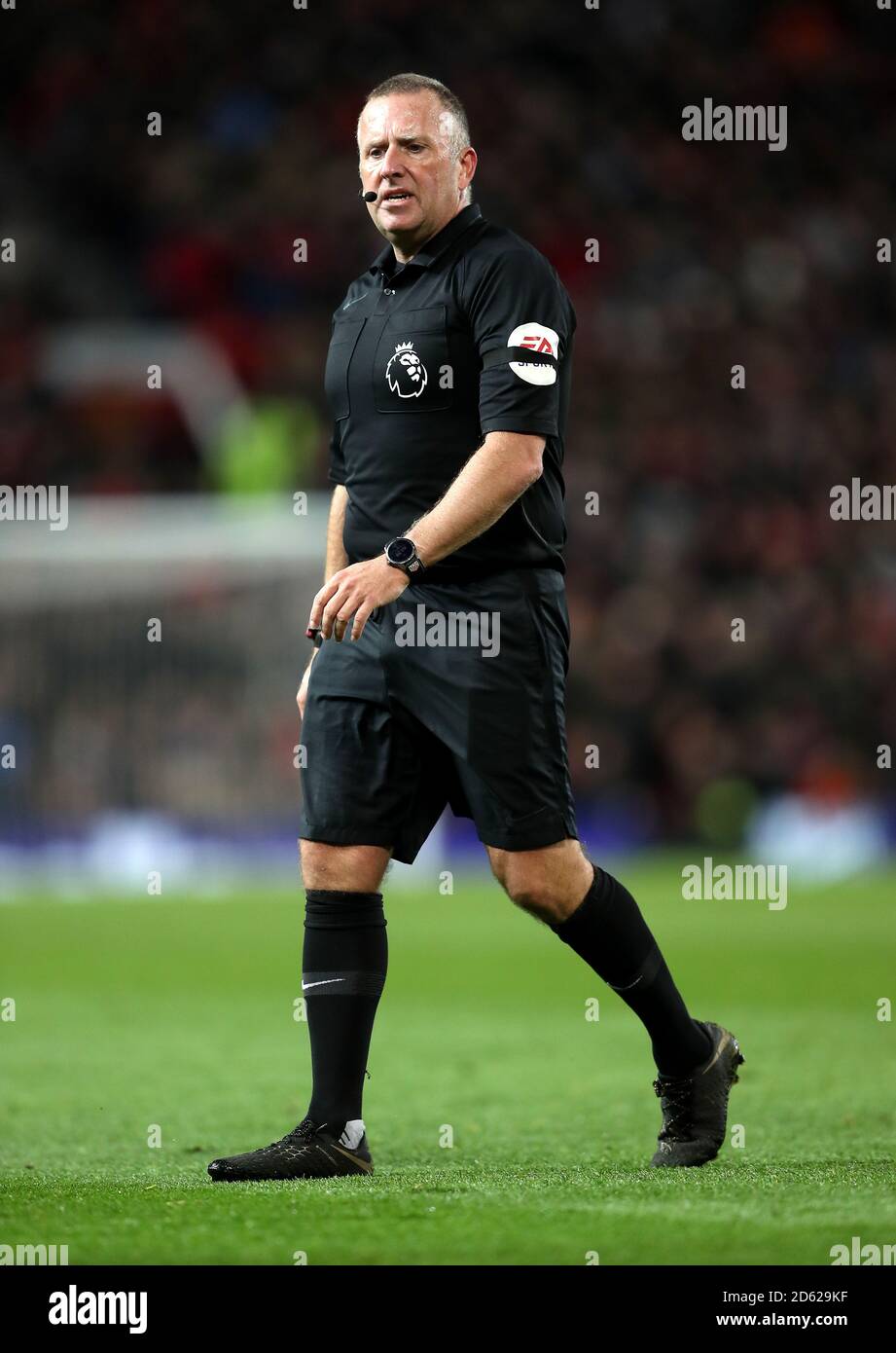 Jonathan moss referee hi-res stock photography and images - Alamy