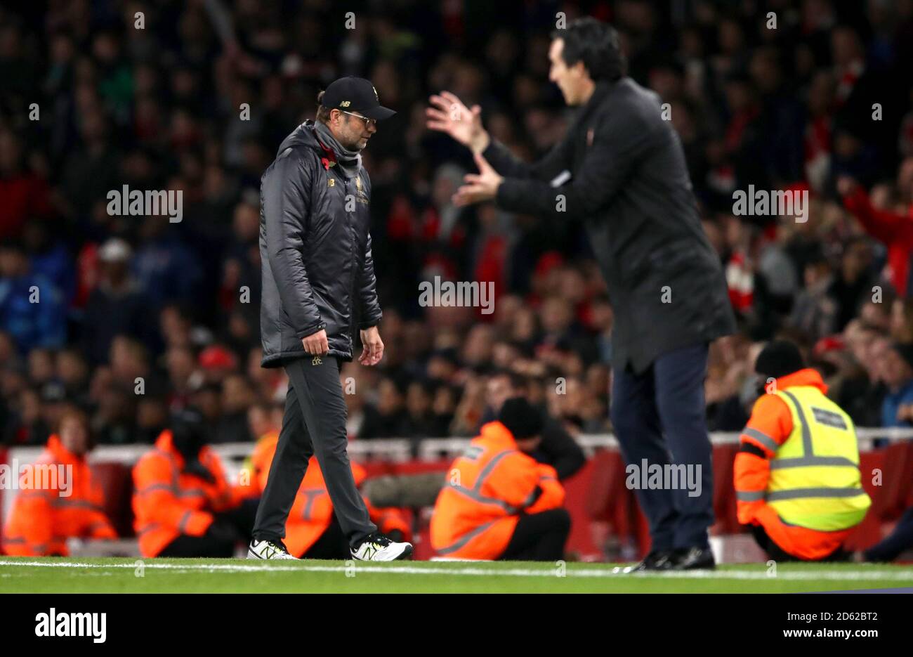 Liverpool manager Jurgen Klopp (left) appears dejected Stock Photo - Alamy