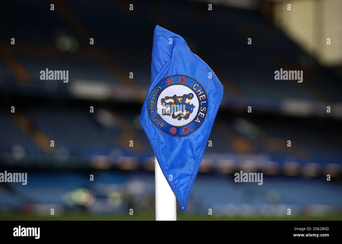 Chelsea corner flag hi-res stock photography and images - Alamy