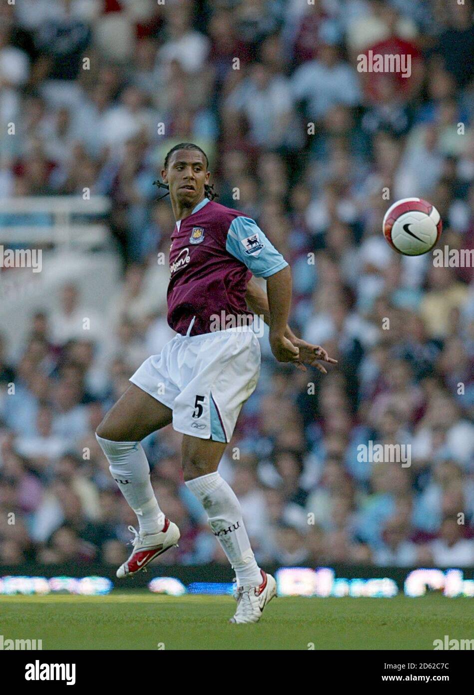 Anton ferdinand west ham hi-res stock photography and images - Alamy