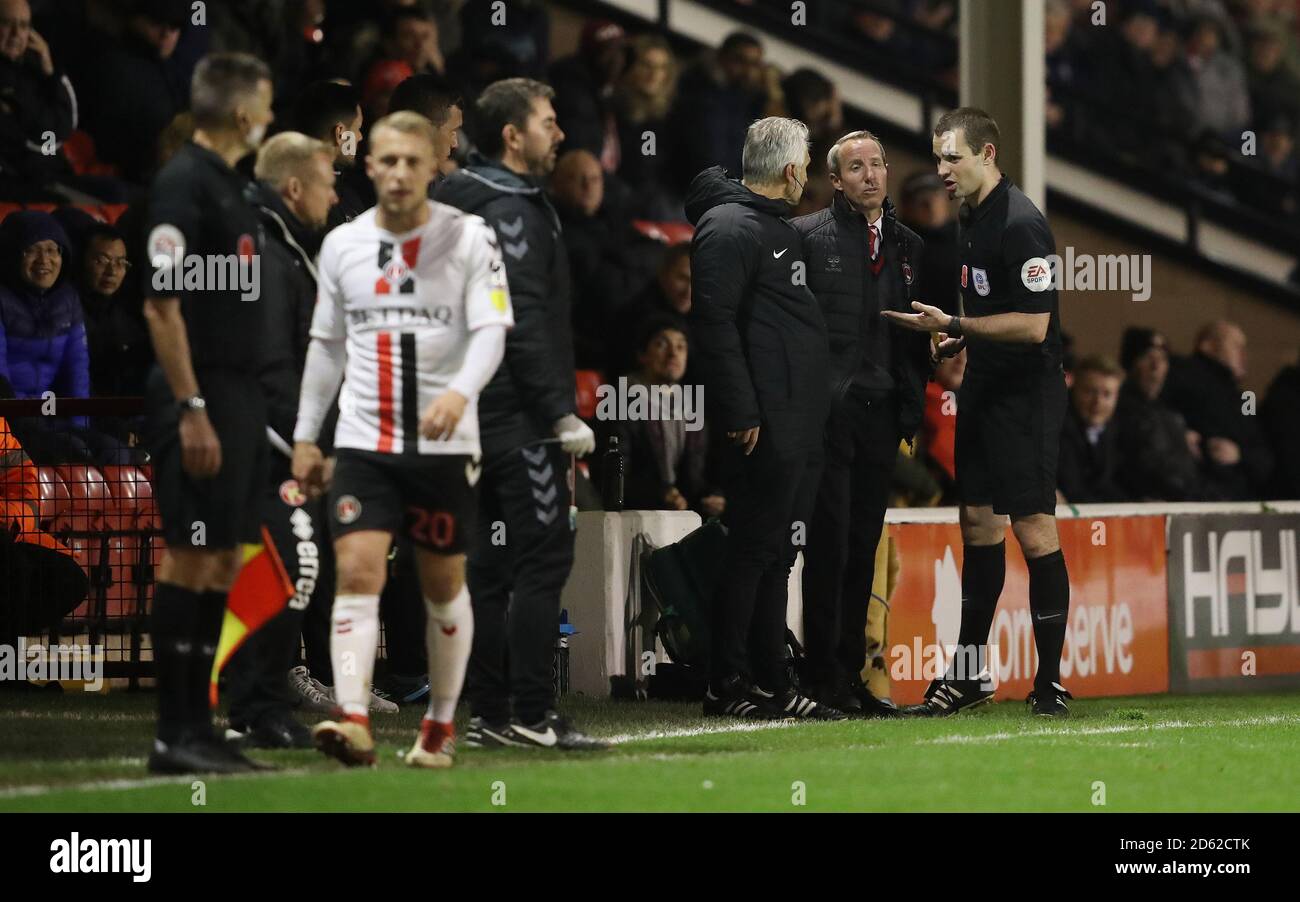 Referee tom nield hi-res stock photography and images - Alamy
