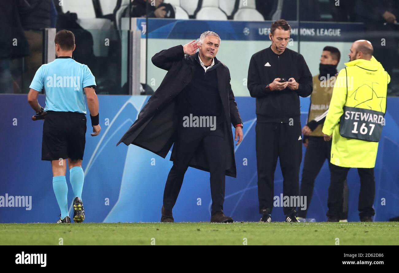 Manchester United manager Jose Mourinho (centre) celebrates after the ... Manchester United manager Jose Mourinho (centre) celebrates after the ...