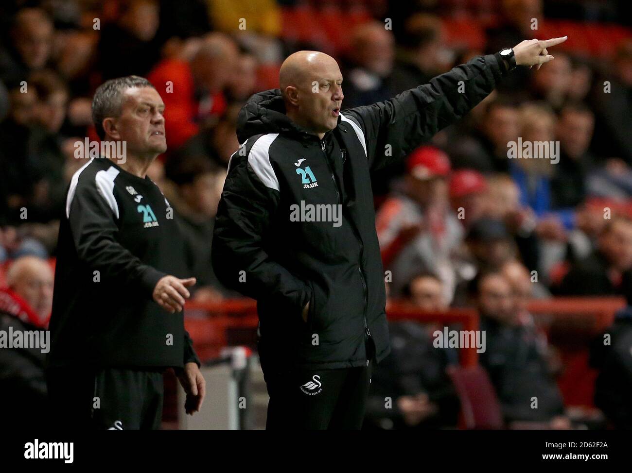 Swansea City coach Cameron Toshack (right Stock Photo - Alamy