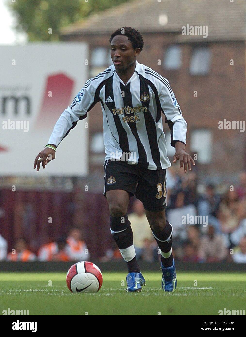Celestine Babayaro, Newcastle United Stock Photo - Alamy