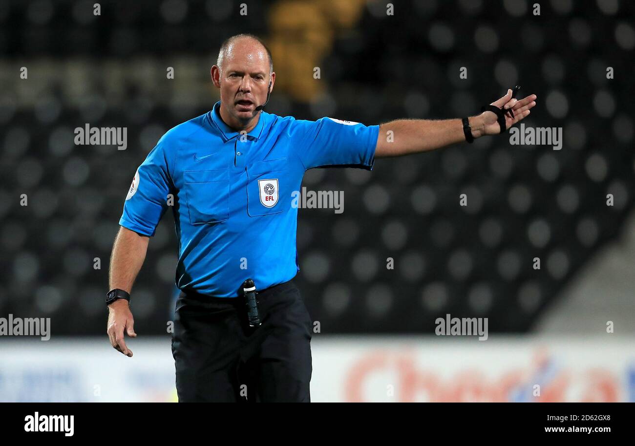Match referee Andy Haines Stock Photo - Alamy
