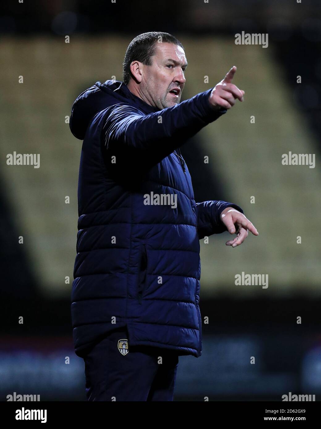 Notts county coach hi-res stock photography and images - Alamy