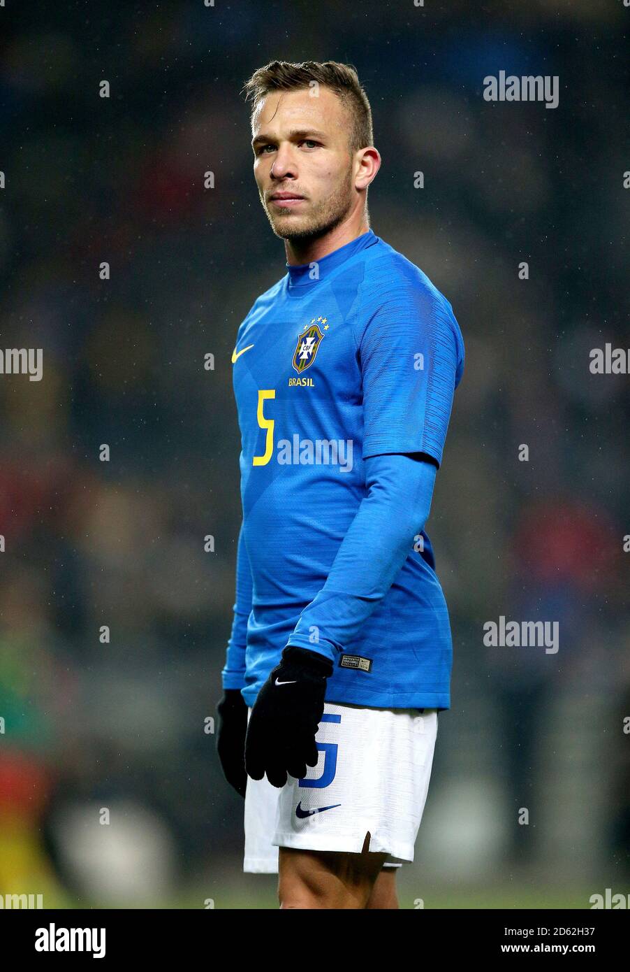 Football brazil mid length half hi-res stock photography and images - Alamy