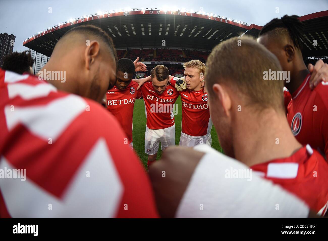Charlton Athletic players in the pre-match huddle Stock Photo - Alamy