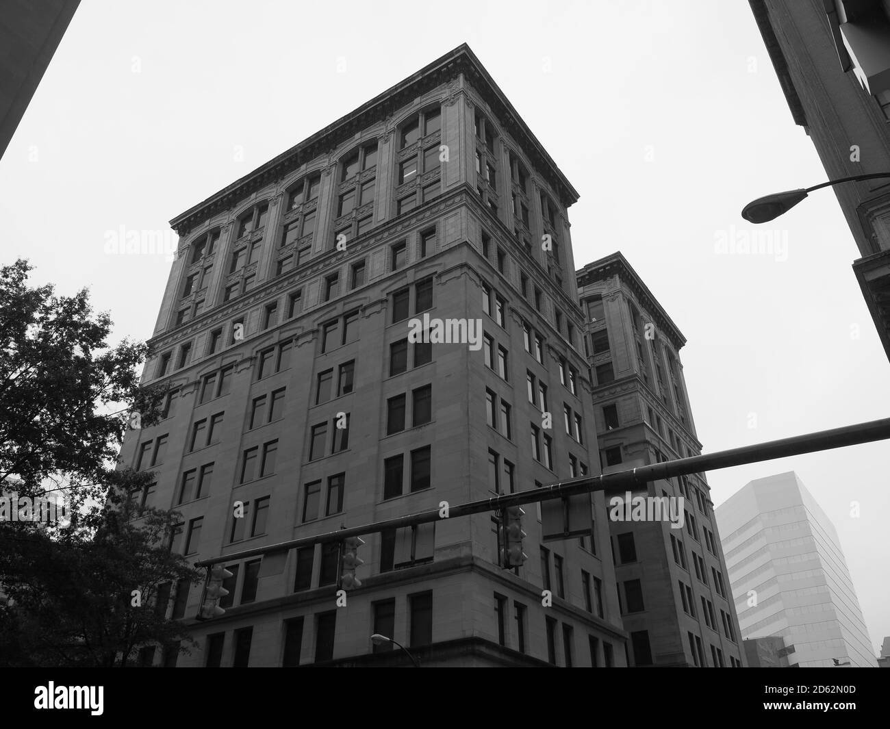 Beautiful tall office building bottom hi-res stock photography and ...