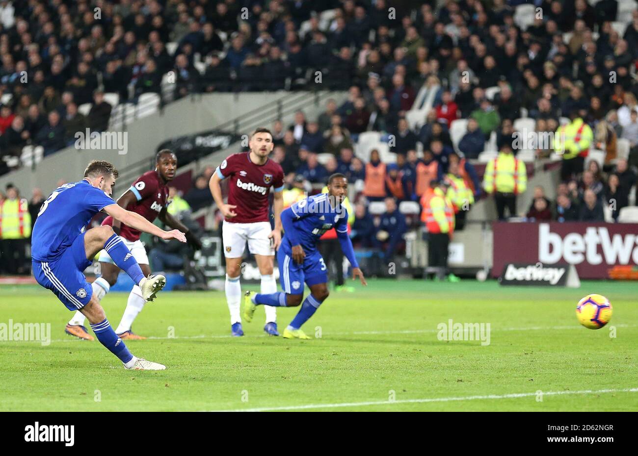 Cardiff City's Joe Ralls (second left) takes a penalty Stock Photo - Alamy