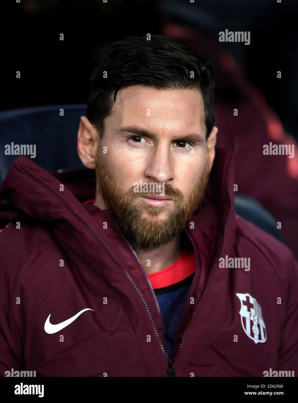Barcelona's Lionel Messi on the bench Stock Photo - Alamy