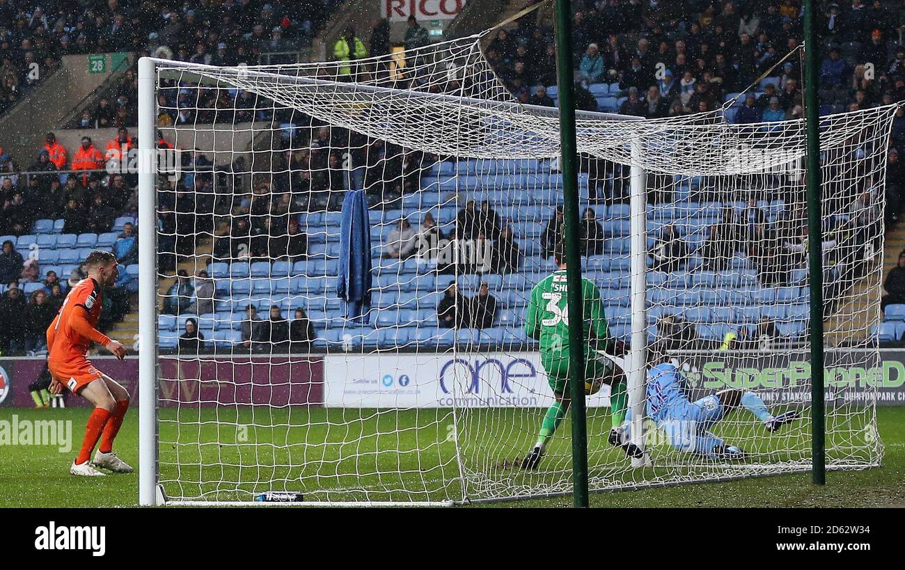 Luton towns keeper hi-res stock photography and images - Alamy