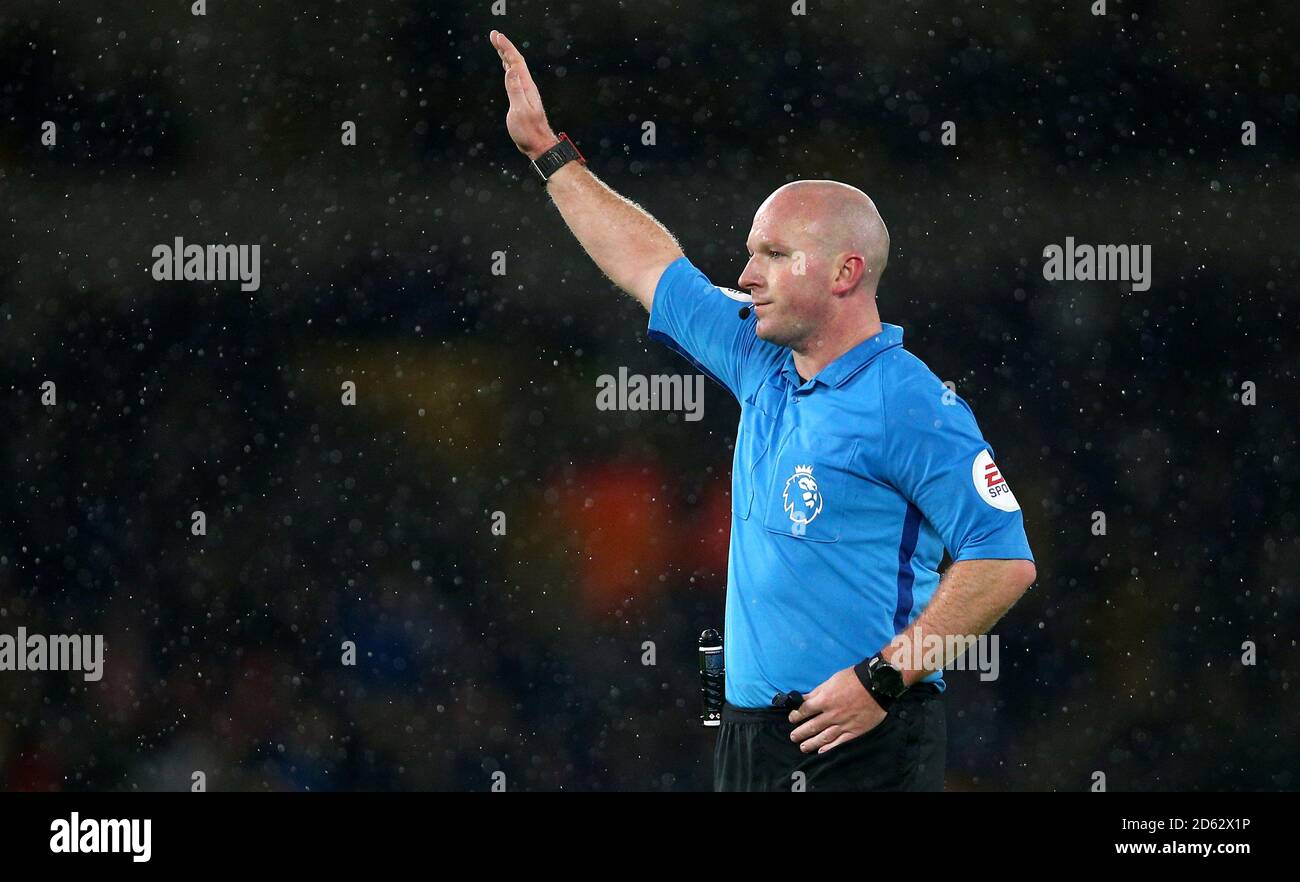 Referee Simon Hooper Stock Photo - Alamy