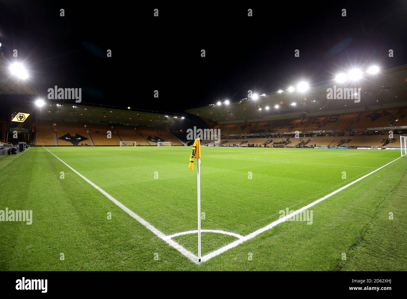 Molineux ground hi-res stock photography and images - Alamy