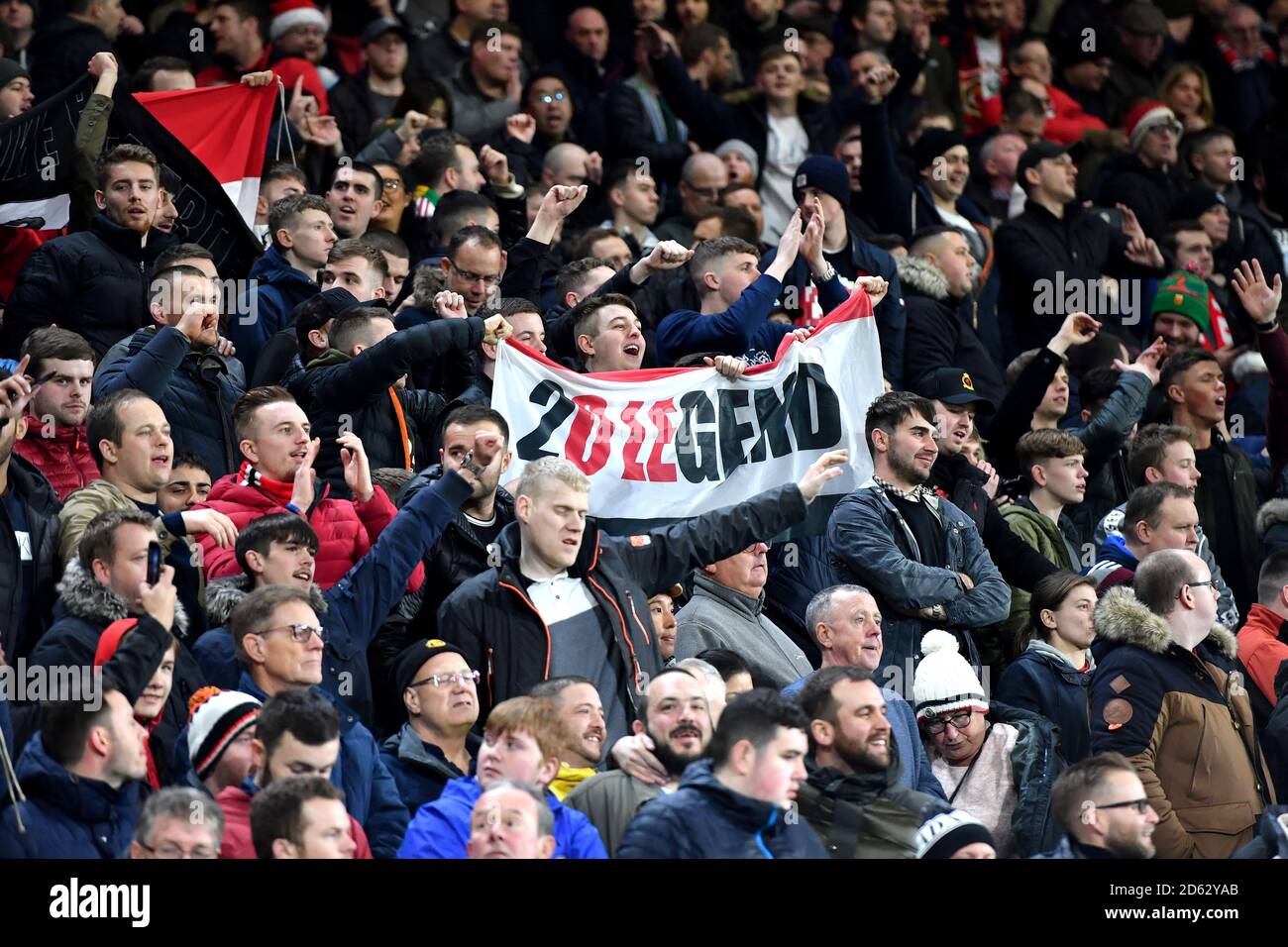 Manchester united fans celebrate hi-res stock photography and images ...