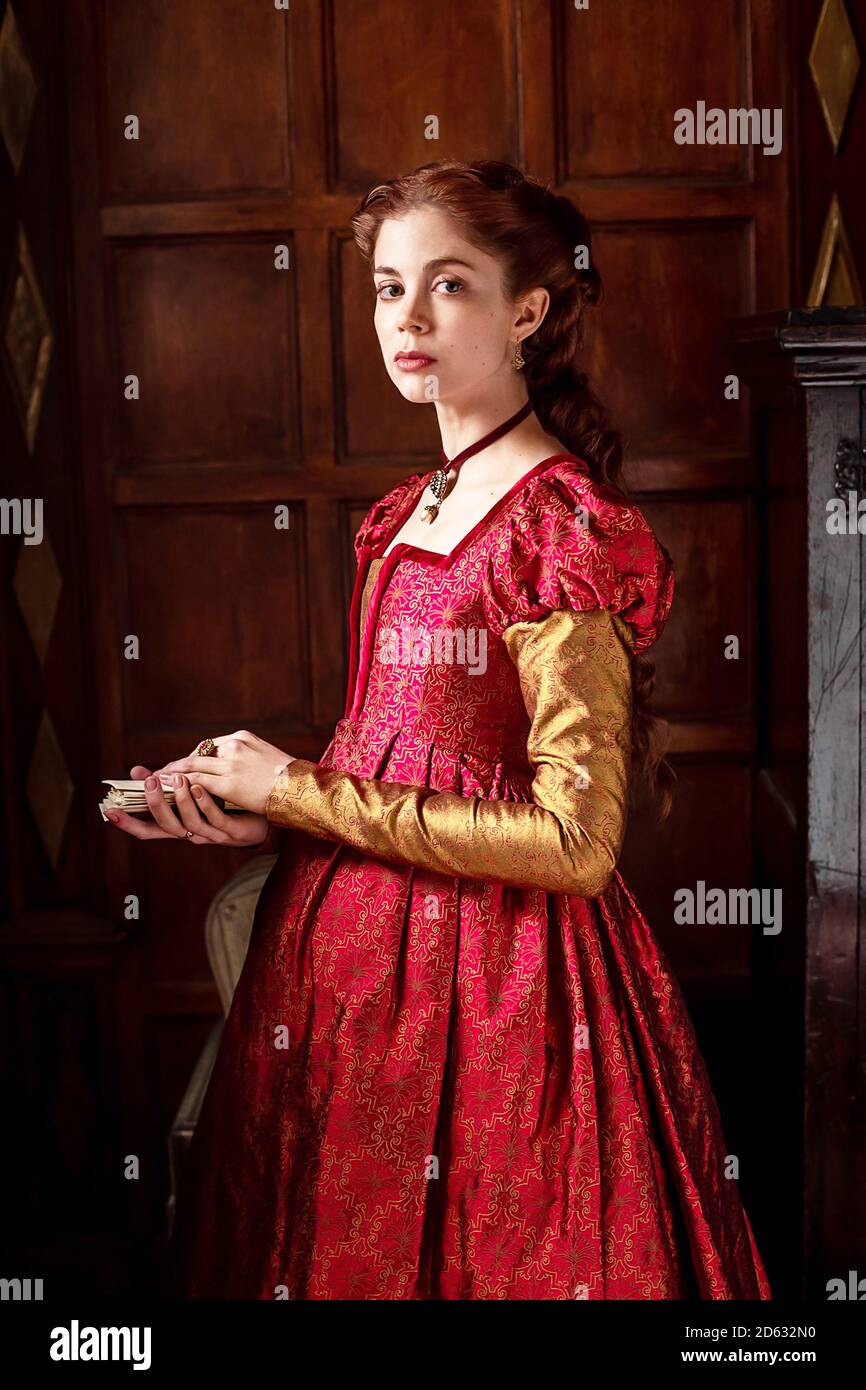 USA. Charlotte Hope in ©Starz! new series : The Spanish Princess ...