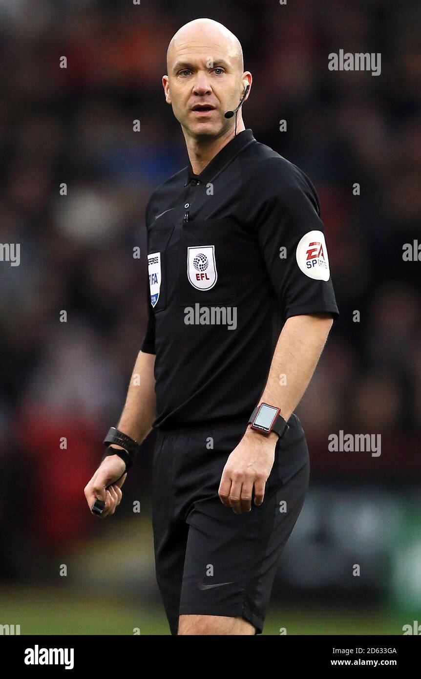Referee Anthony Taylor Stock Photo - Alamy